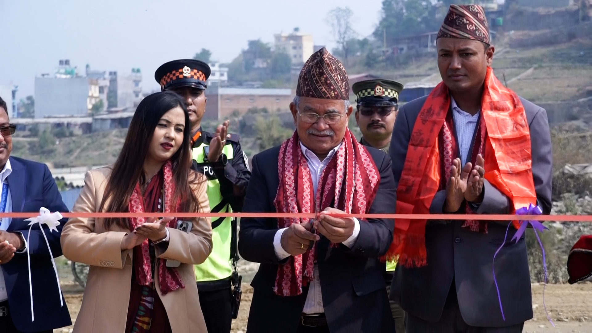 ललितपुरको तीनवटा वडा जोड्ने नख्खु खोला पुलको समुद्घाटन - Hulak Post